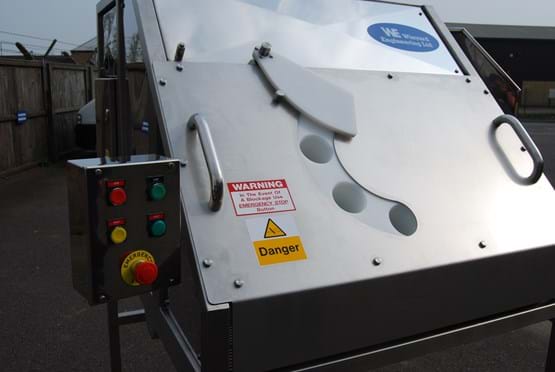 Carrot Topping & Slicing Machine | Winyard Engineering