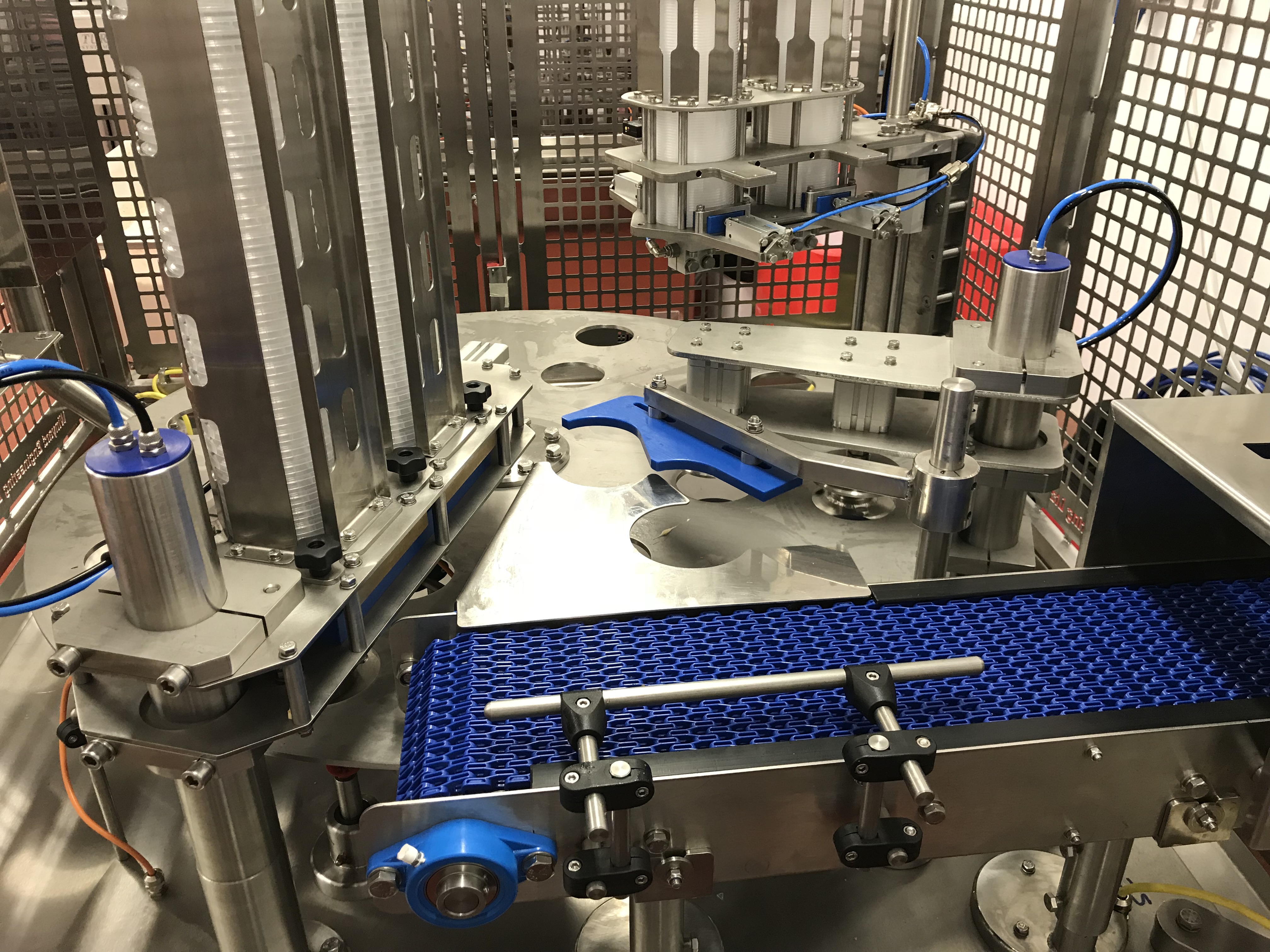 Rotary Pot Filling & Lidding Machine | Winyard Engineering